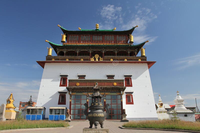 Gandan Kloster in Ulaanbaatar Stockfoto - Bild von traditionell ...
