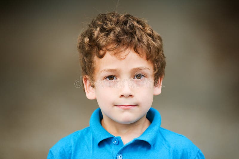 Visage innocent gentil photo stock. Image du verticale - 9115898