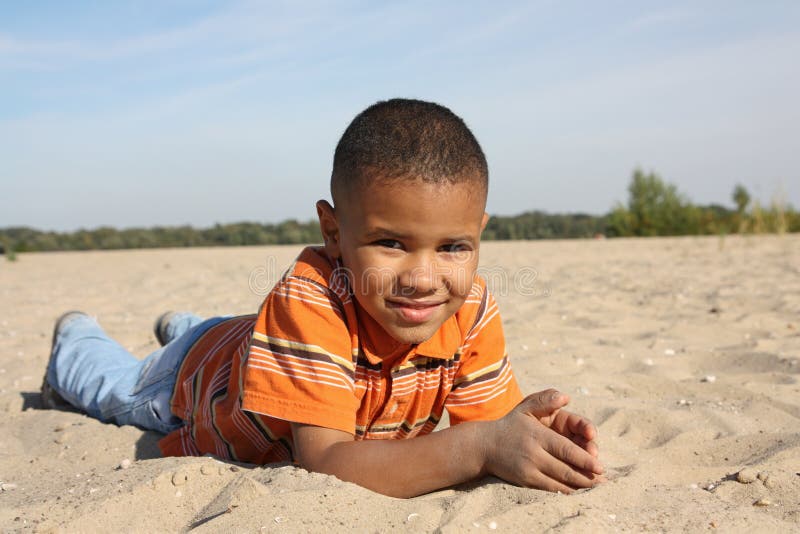 Garçon basané image stock. Image du expression, visage - 17472423