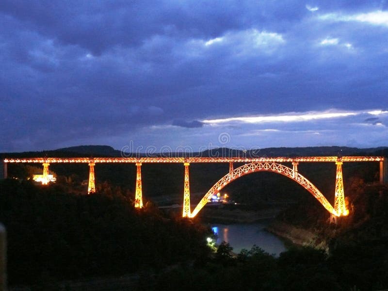 Garabit Viaduct stock image. Image of exteriors, engineering - 15257801