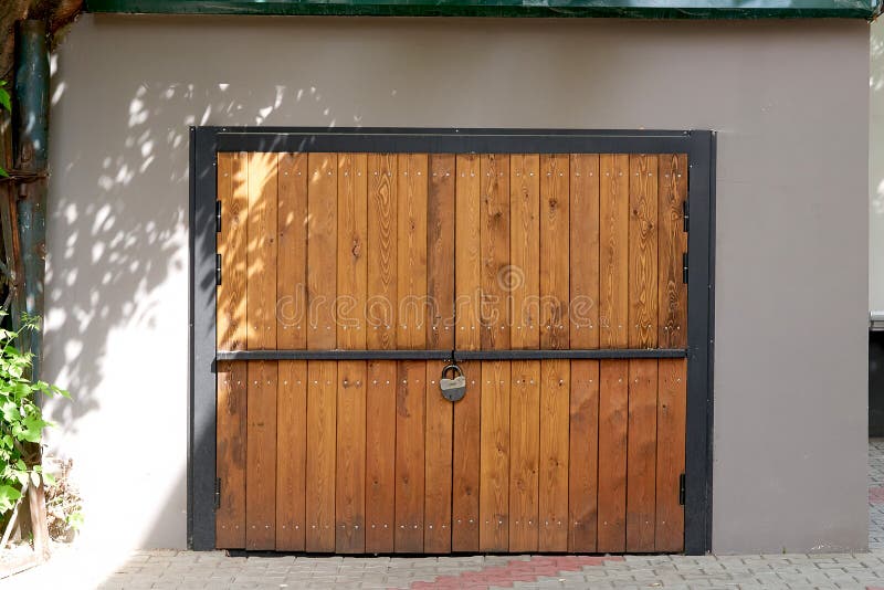 Garage gate stock image. Image of door, green, driveway - 186163989