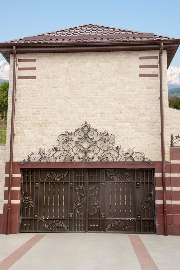 Garage for passenger cars stock image. Image of metal - 79173739