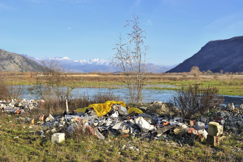 Garbage in lake stock image. Image of pollution, lake - 6520915