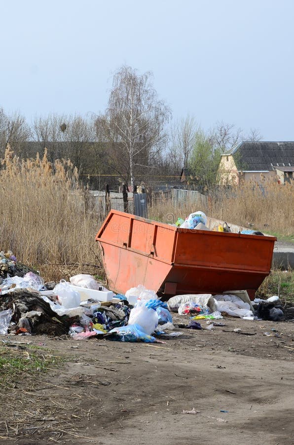 The Garbage Can is Packed with Garbage and Waste. Untimely Remov Stock ...