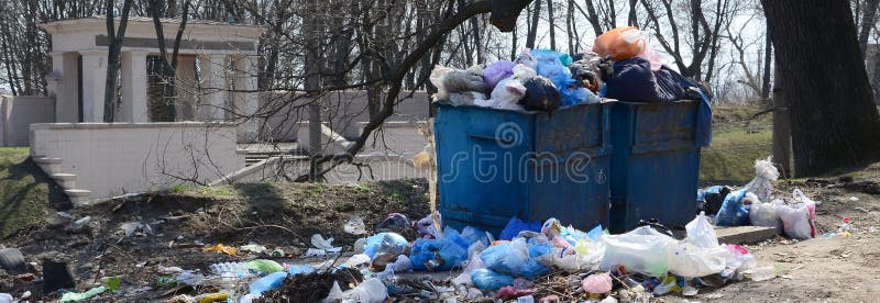 The Garbage Can is Packed with Garbage and Waste. Untimely Remov Stock ...