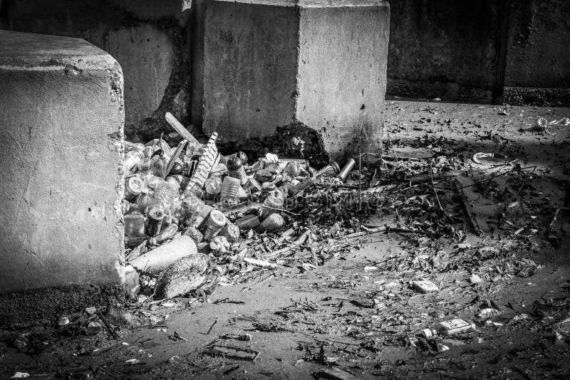 Garbage in the Delaware and Raritan Canal Stock Photo - Image of ...