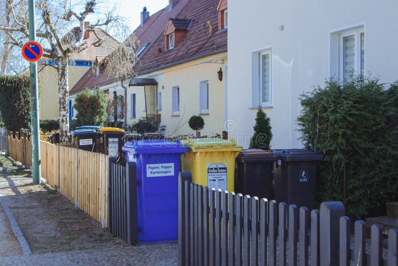 Garbage Cans for Separating Garbage in the Yard, for Paper, Plastic and ...