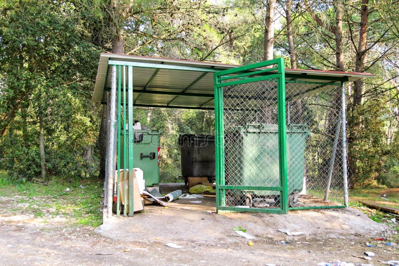 330 Waste Cage Stock Photos - Free & Royalty-Free Stock Photos from ...