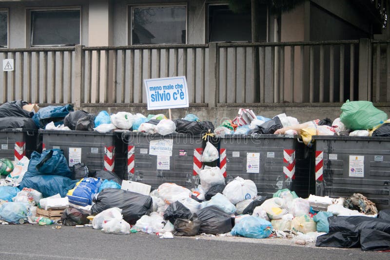 The Rubbish Crisis in Naples Editorial Image - Image of berlusconi ...