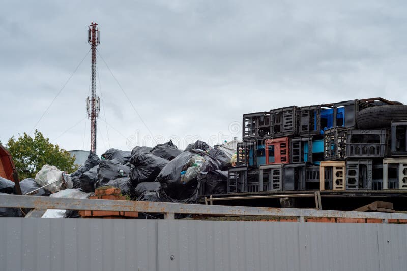 961 Dump Boxes Photos - Free & Royalty-Free Stock Photos from Dreamstime