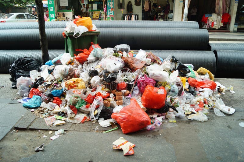 Garbage everywhere editorial image. Image of outdoor - 47063520