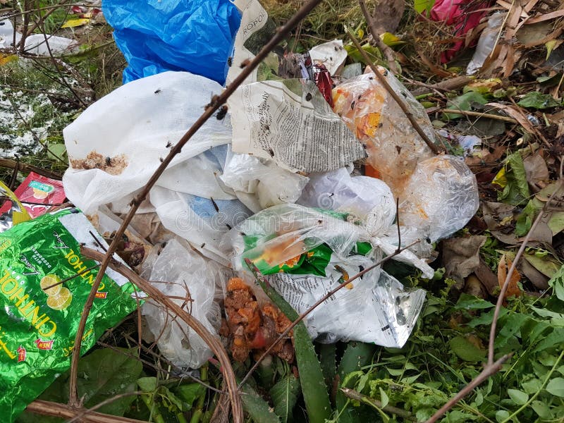 This Garbage are Increasing Environment Pollution Changes the Climate ...