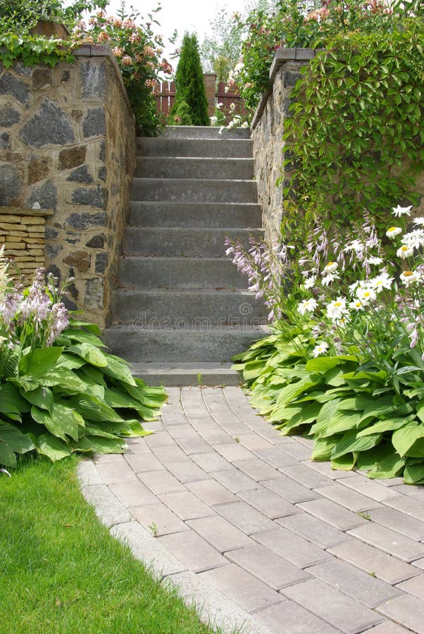 Garden Path stock image. Image of peaceful, path, english - 9089633