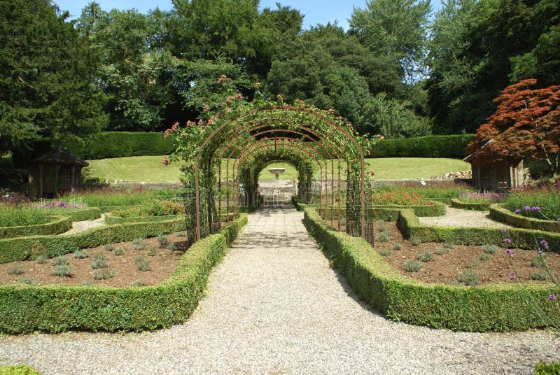 Garden Archway. Garden Pathway. Garden Stock Image - Image of peace ...