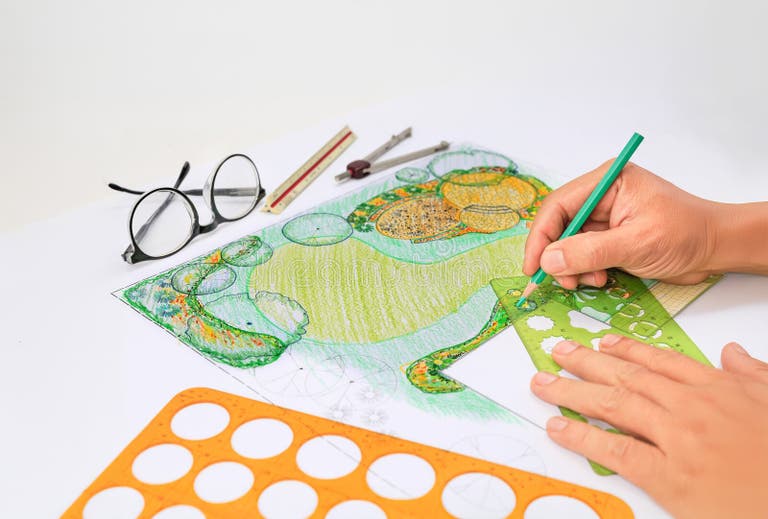 Garden Design Courses Student is Learning Fundamentals Garden Design ...