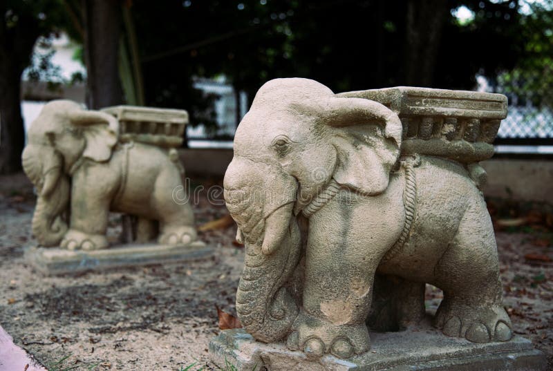 Garden Elephant Figurine, Statue of Elephants in the Park Stock Image ...