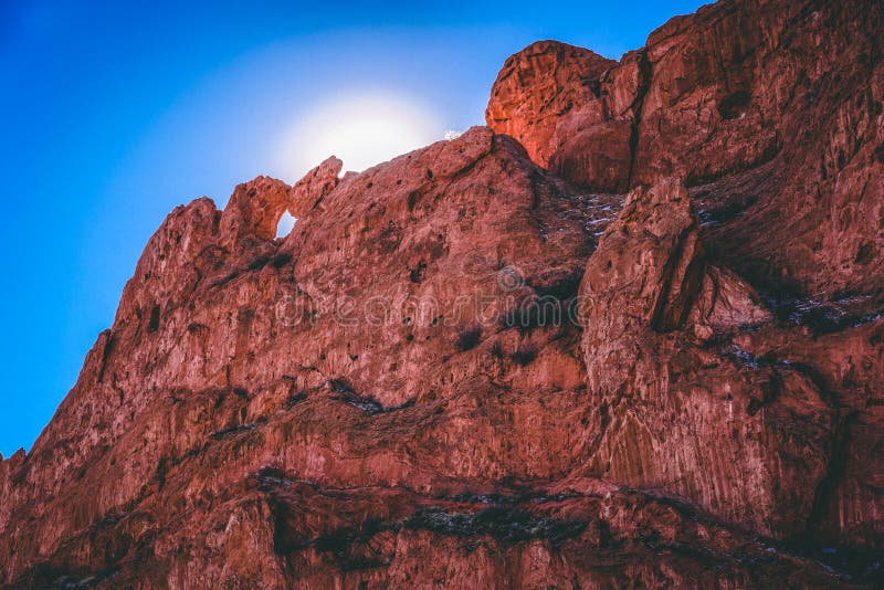 Garden of the Gods cliff stock image. Image of beautiful - 141890253
