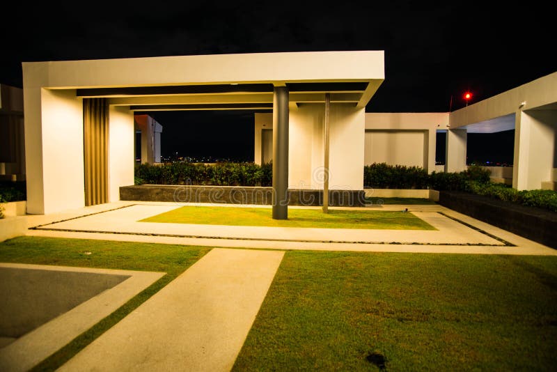 Garden of Modern Home at Night Stock Photo - Image of stylish, pathway ...