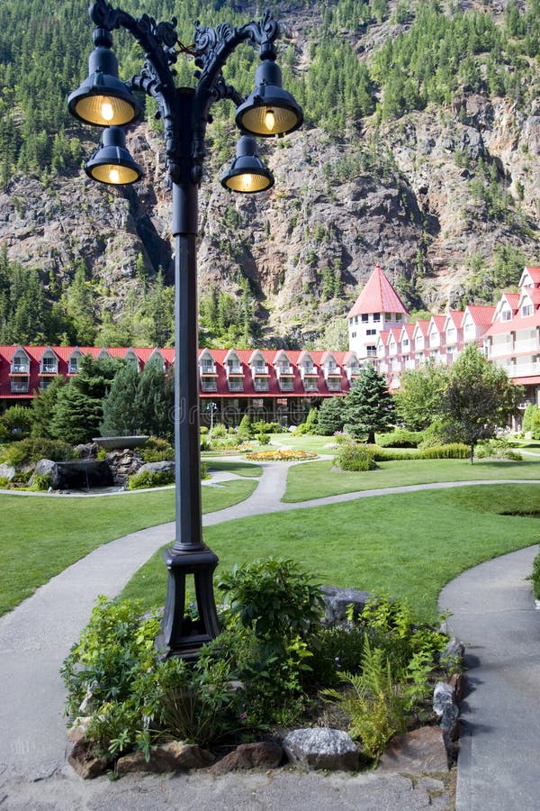 Garden PATH stock image. Image of roof, hotel, water - 12911921