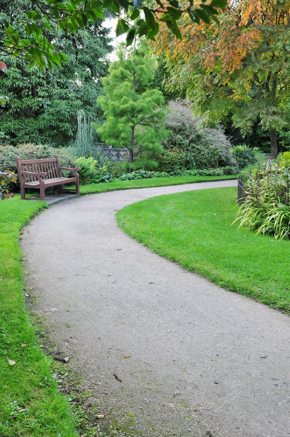 16,674 Garden Path Wood Lawn Stock Photos - Free & Royalty-Free Stock ...