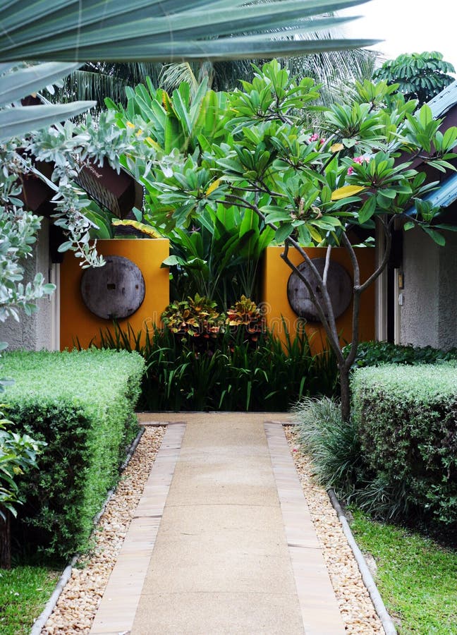 Garden path stock image. Image of pretty, asia, bright - 5642177