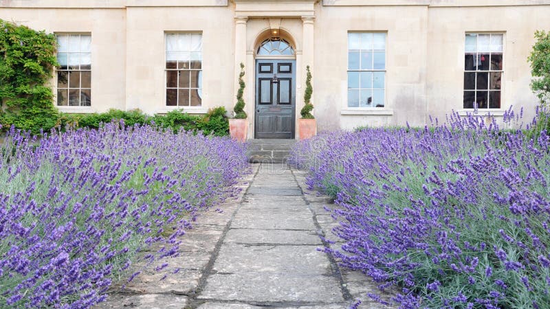 Garden Path Leading To an Attractive London Home Stock Photo - Image of ...