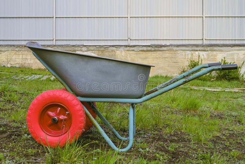 Garden Wheelbarrow with Solid Cast Tubeless Wheels Stock Image - Image ...