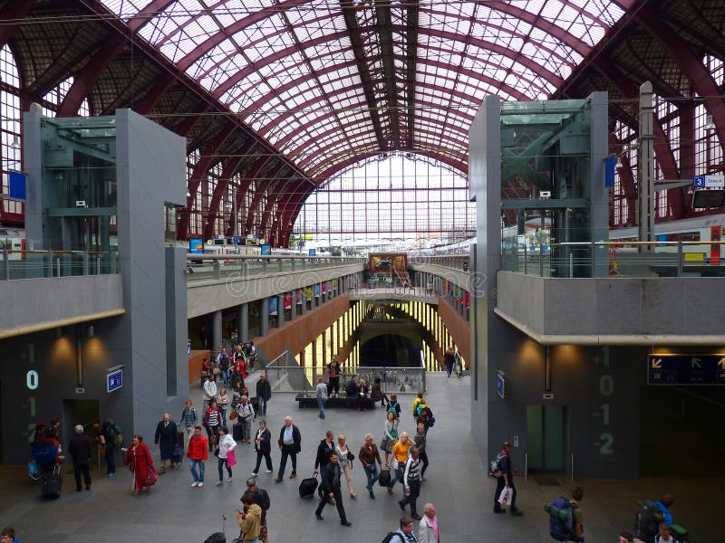 Gare Anvers photographie éditorial. Image of anvers - 142051177