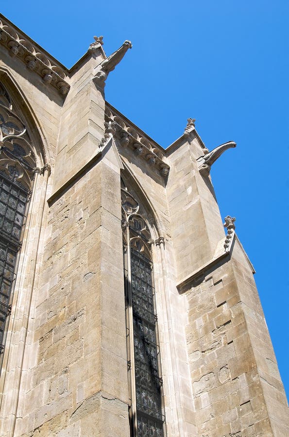 Gargoyles e contrafforti fotografia stock. Immagine di posto - 10728264