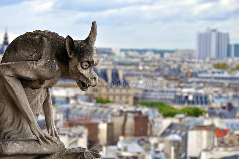 Gargulec Na Notre Dame De Paris Obraz Stock - Obraz złożonej z budynki ...
