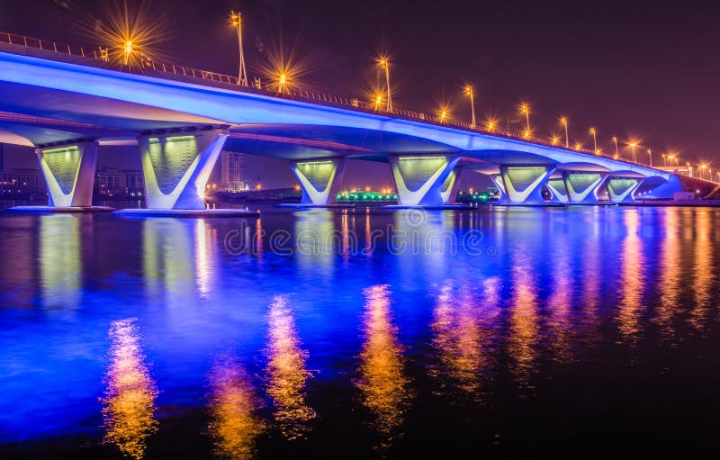 Al Garhoud Bridge Dubai stock image. Image of creek, illuminated - 56345111