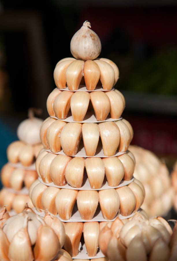 Garlic pile stock image. Image of group, stall, nature - 22955503