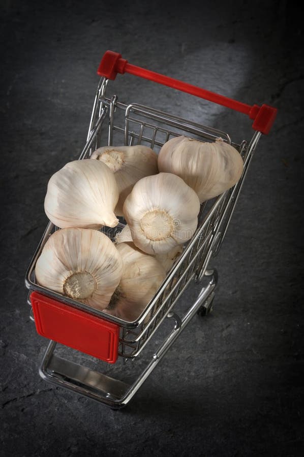Garlics in the Grocery Cart Stock Image - Image of garlic, grocery ...
