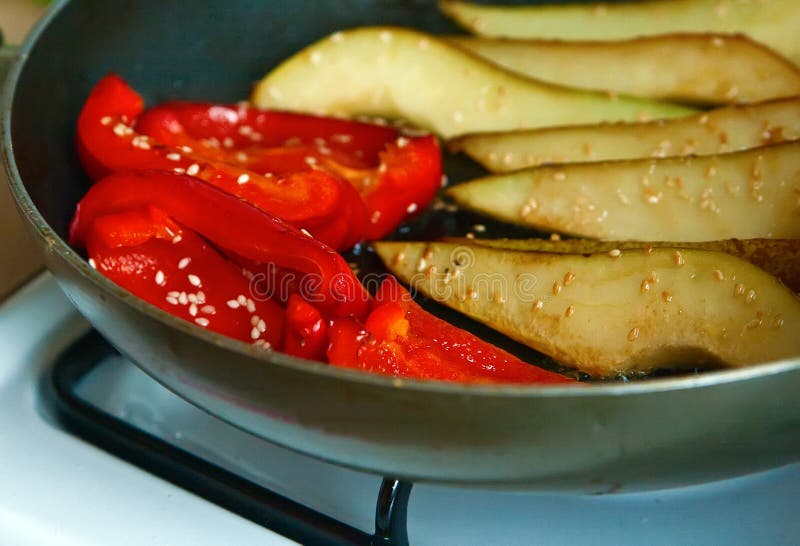 Garnish in a Pan stock image. Image of lunch, pieces - 14817909