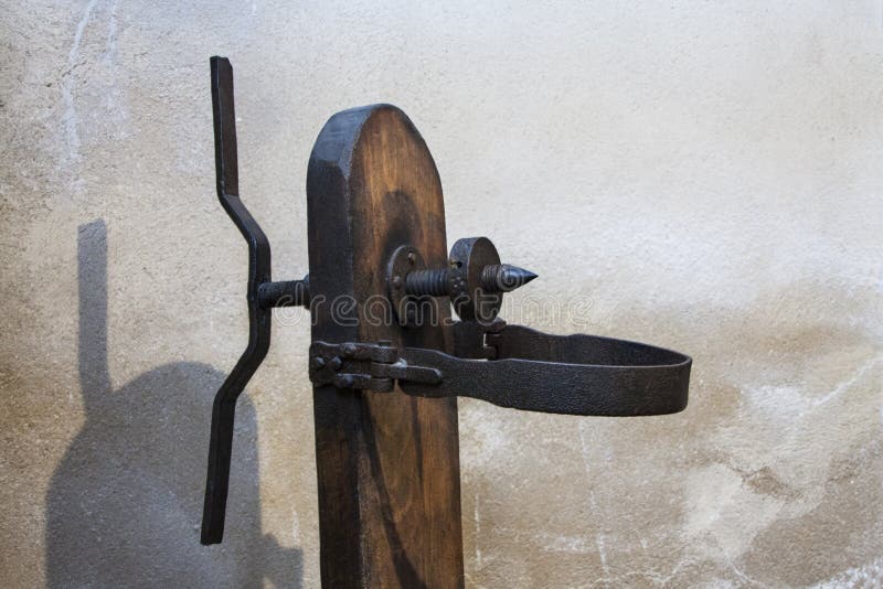 Garrote vil stockbild. Bild von urteil, ausführung, verbrechen - 120915417