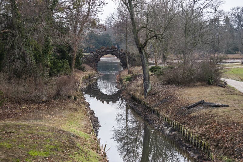 Graue Brucke Stock Photos - Free & Royalty-Free Stock Photos from ...