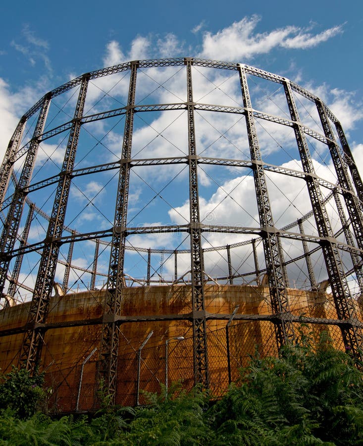 Industrial Natural Gas Storage Stock Photo - Image of reservoir, metal ...