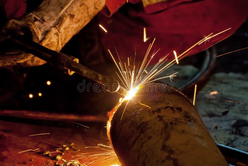Gas cutting steel pipe stock image. Image of industry - 28775857