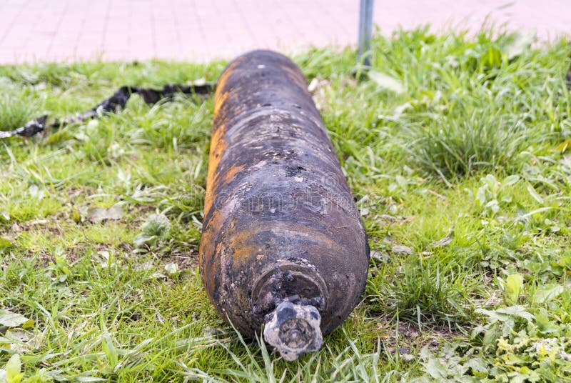 121 Broken Cylinder Gas Stock Photos - Free & Royalty-Free Stock Photos ...