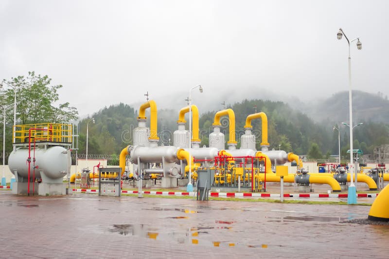 Gas pipeline equipment editorial image. Image of factory - 64615570