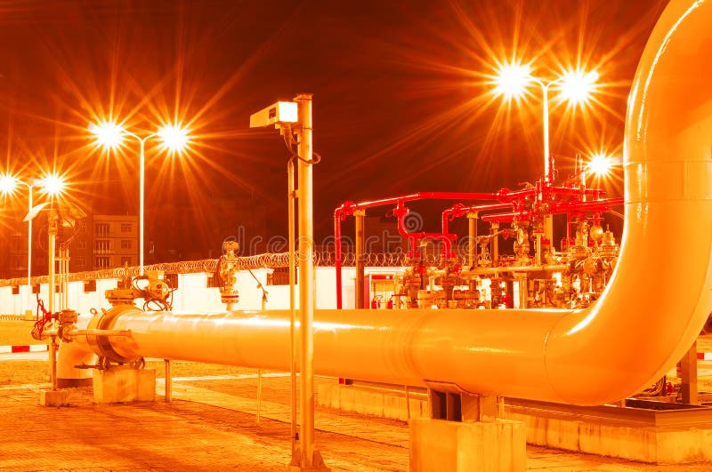 Gas pipeline at night editorial photography. Image of drilling - 93682277