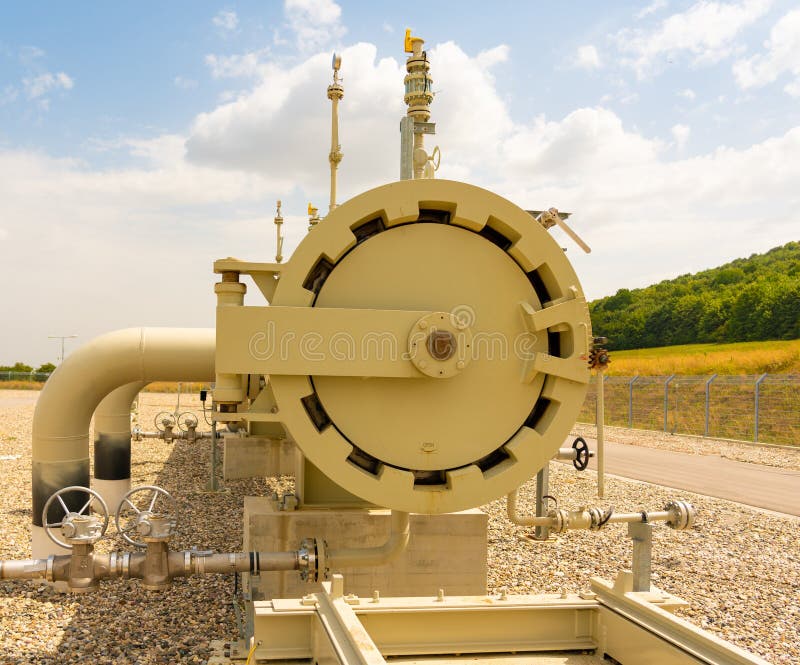 Gas Pipeline Piston Launch Chamber, Frontal View of the Locking ...