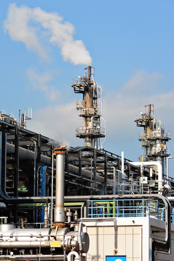 Modern Natural Gas Processing Plant Stock Image - Image of hydro, fuel ...