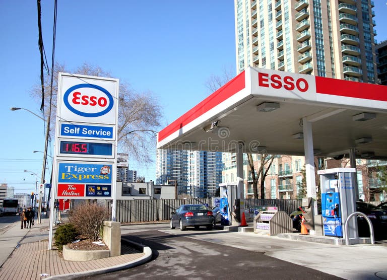98,860 Gas Station 87505 Stock Photos - Free & Royalty-Free Stock ...