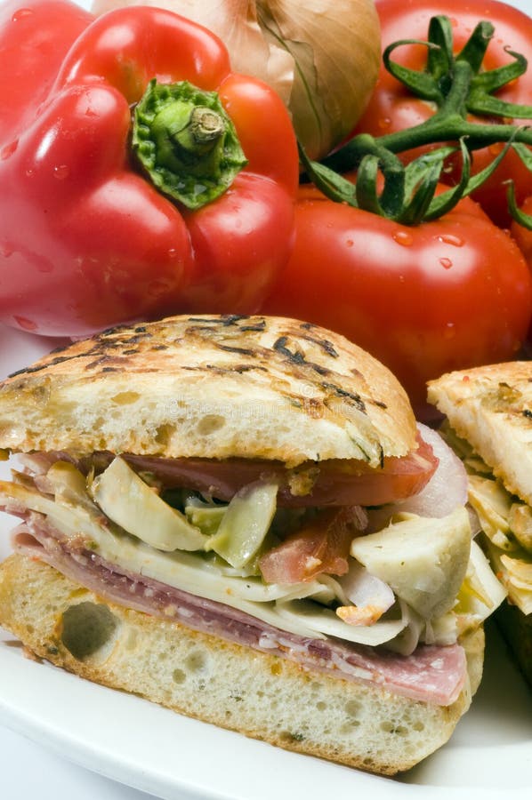 Gastronomische Ham Italiaanse Sandwich Stock Afbeelding - Image of rood ...