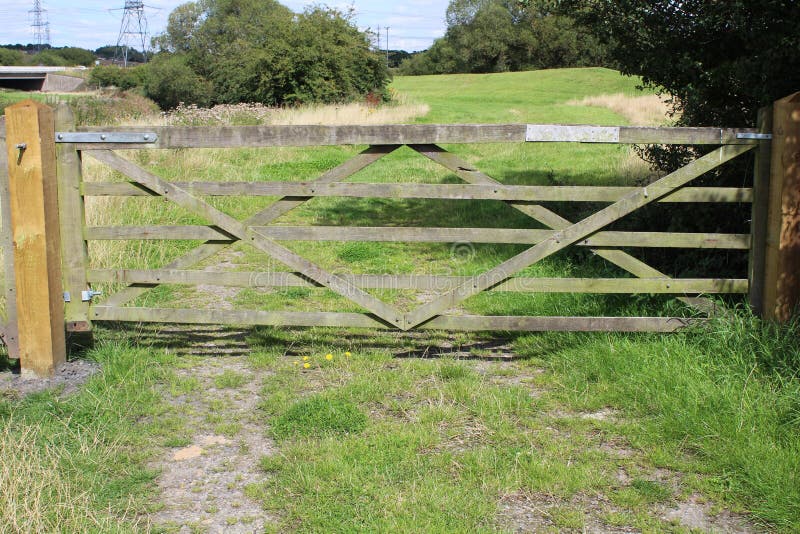Gate on footpath stock image. Image of treeton, trail - 97919159