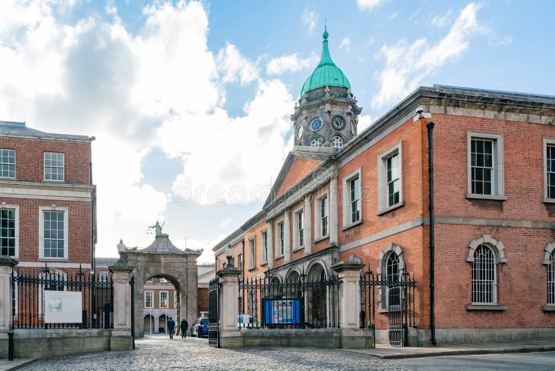 Gate of the Historical Dublin Castle Editorial Stock Image - Image of ...