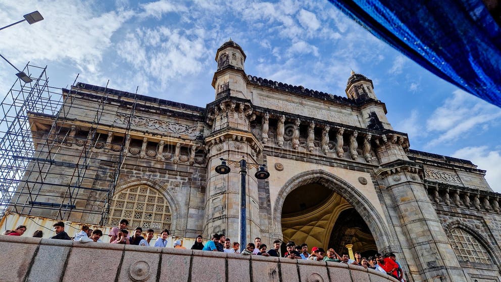Gate of India in Mumbai editorial stock photo. Image of city - 365410403