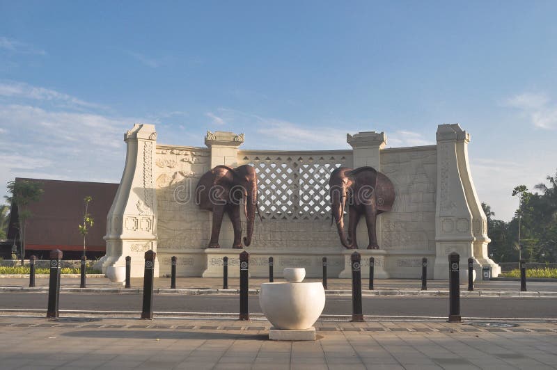 The Gate of the Kembanglimus Elephant Editorial Photography - Image of ...