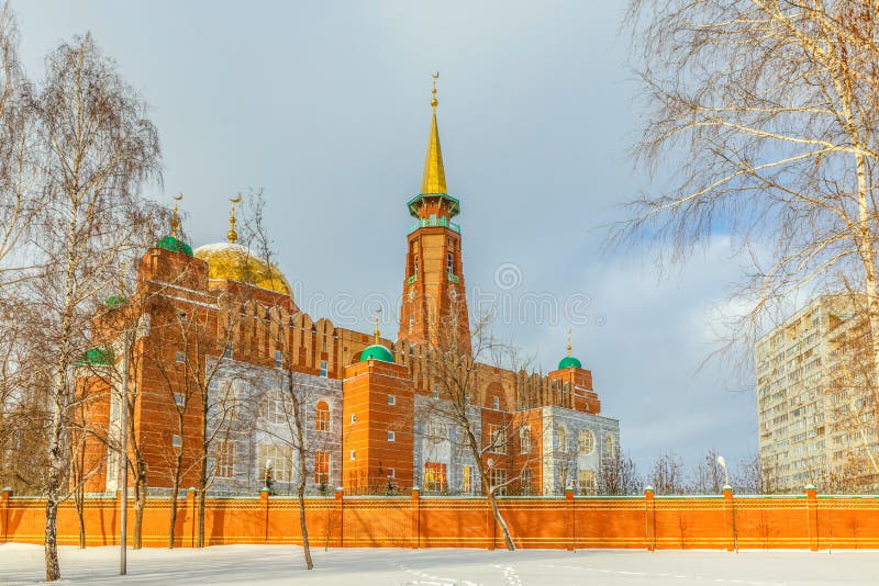 The Gate of the Samara Cathedral Mosque. Winter Editorial Stock Image ...